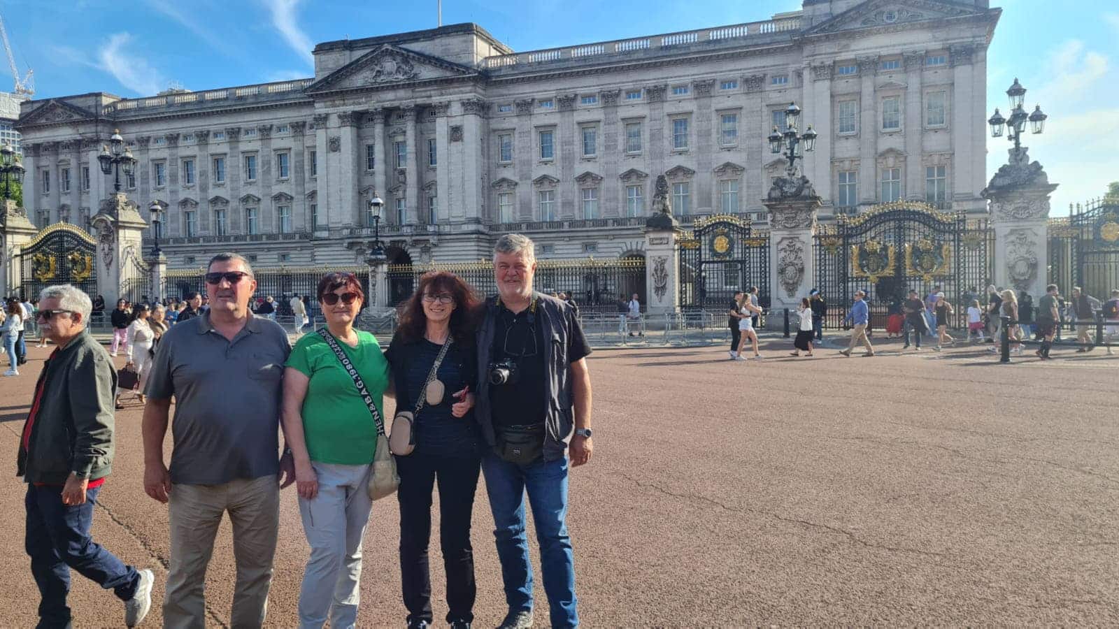 Guided Walking Tours London: Top 10 Unforgettable Experiences
